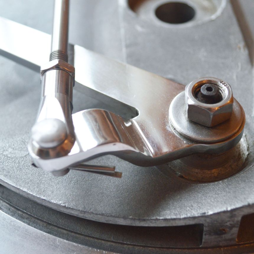 Triumph Front Wheel Twin Leading Shoe 7" and 8" Kit - Stainless Classics