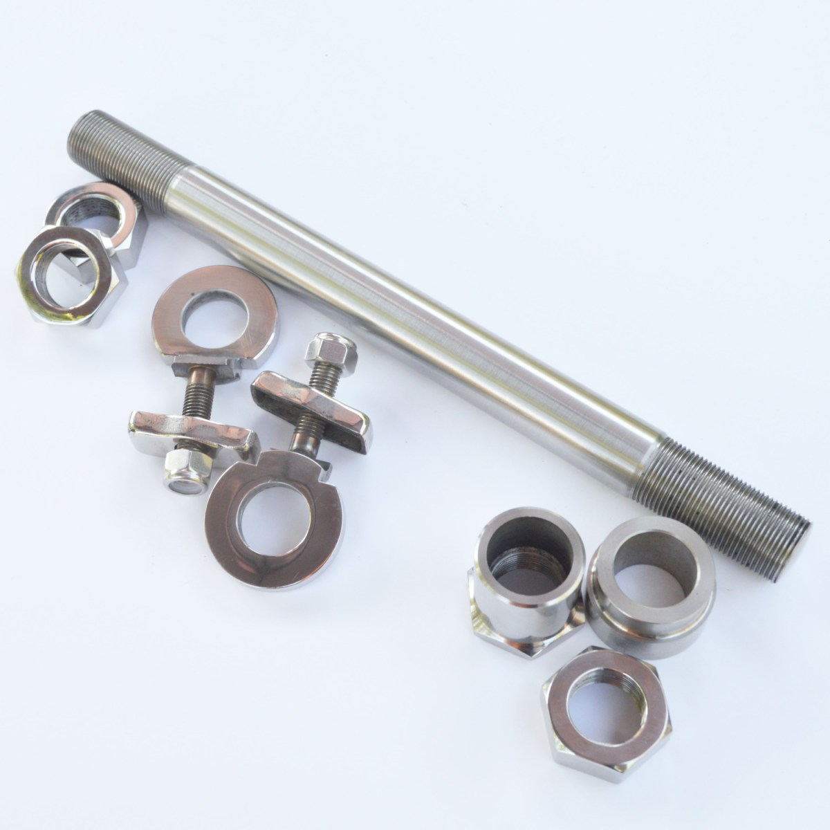 Triumph Rear Spindle Set 1953-67 - 9-3/4" - Stainless Classics